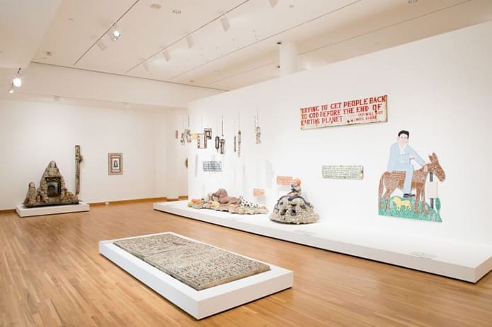 Finster’s ‘The Night Before Christmas’ transcends superficial - Georgia ...