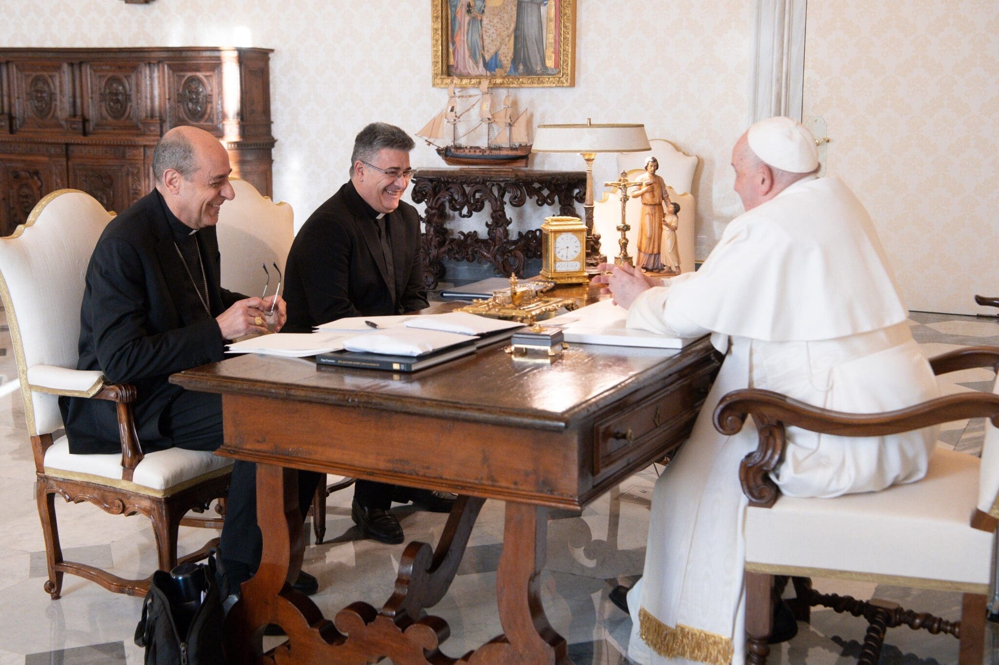 Vatican note on blessings opens door to those seeking God, official ...